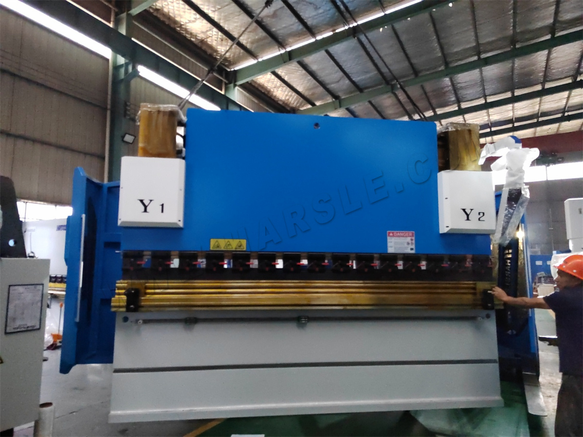 Lebanon-WE67K-220T3200 Presse plieuse CNC QC11K-10X3200 E21S Cisaille à ...