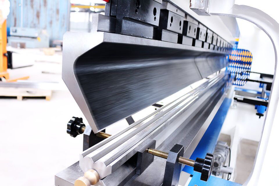 Comment sélectionner une ouverture en V pour le pliage de presse ...